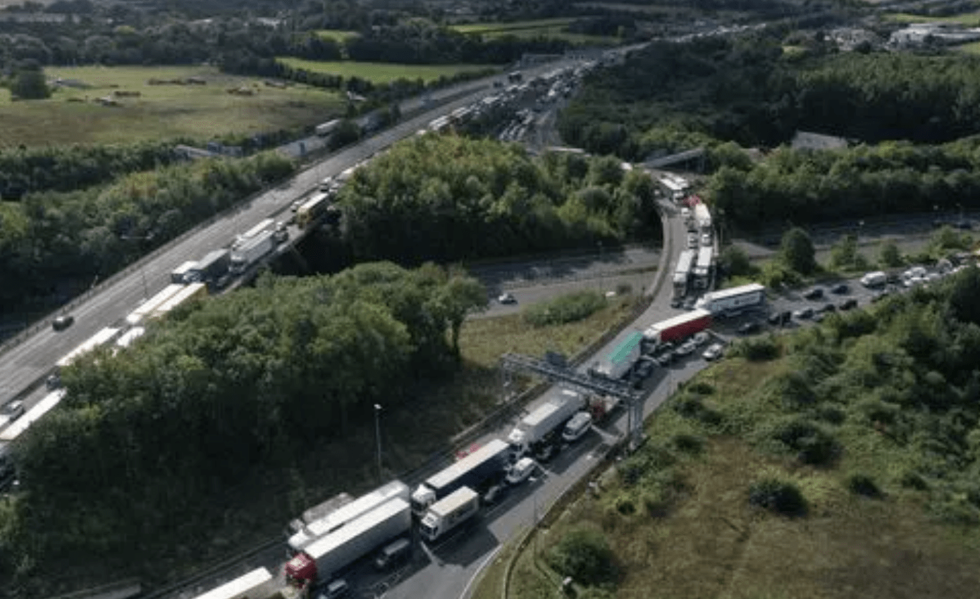 Body Discovered on M25 Near Junction 8: Investigation Underway %sep% UKNIP