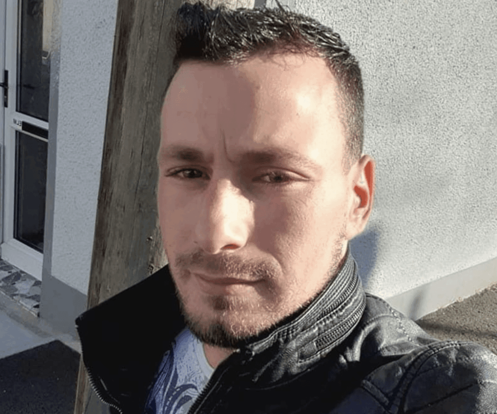 First Picture of Daniel Mihai who police advise not to approach after Woman who is 37 Weeks ...