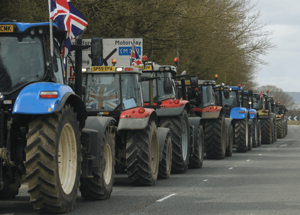 150 Tractors from Kent on Route to London: Farmers to Stage Tractor ...