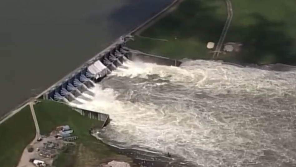 Emergency Officials Issue Warning of Potential Failure at Lake ...