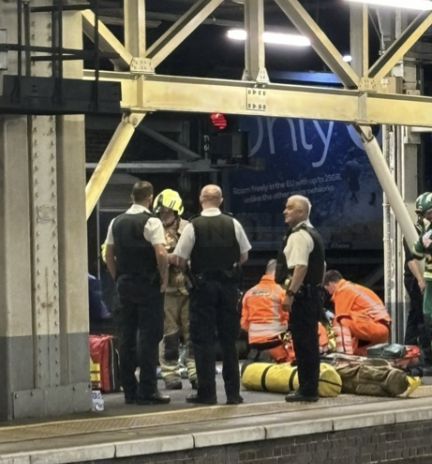Body Found on Track at Clapham Junction, Power Off as Emergency ...