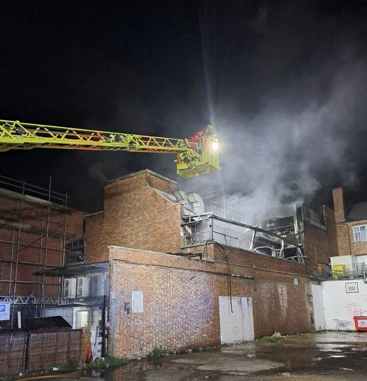 Hounslow High Street Fire: Major Blaze Update | UKNIP | UK News in Pictures