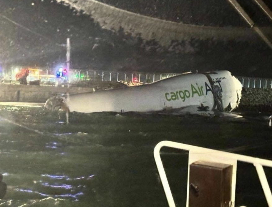 Runway Horror at Hong Kong International – UK News in Pictures