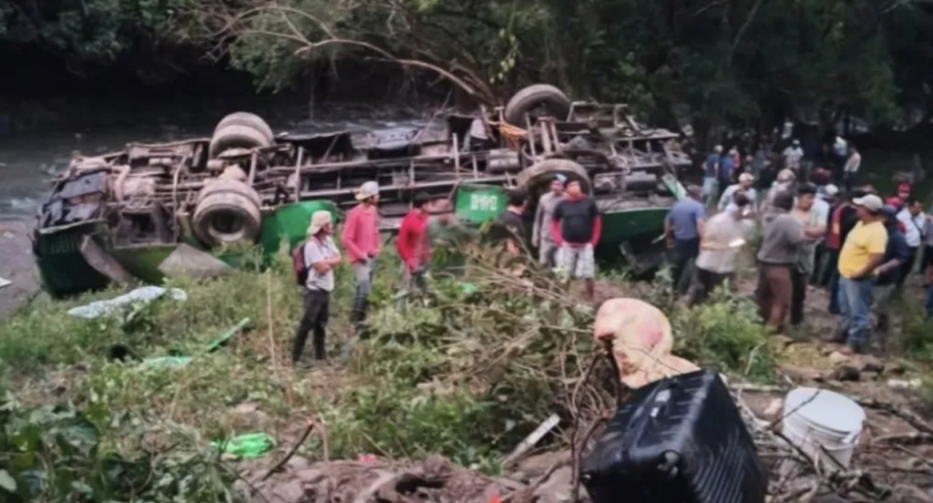 Five Dead in Horror Helicopter Crash on Mount Kilimanjaro - UKNIP