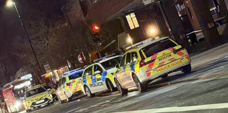 Feltham High Street Stabbing Sparks Major Police Response - UKNIP