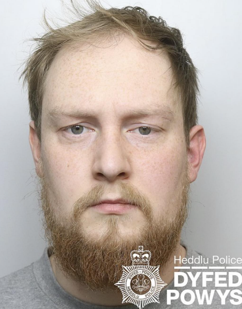 Racial Assault Sparks Hunt for Man in Crawley Supermarket - UKNIP