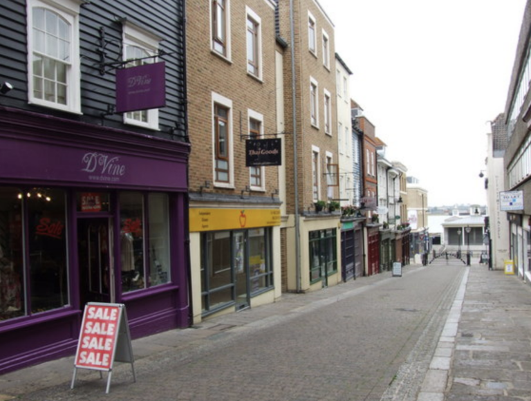 Teen Mob Assaults Man in Gravesend, Steals E-Bike - UKNIP