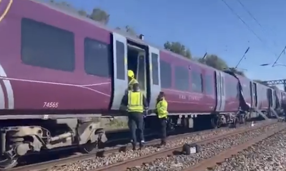 Emergency Services Respond to Train Incident South of Bedford - uknip.co.uk